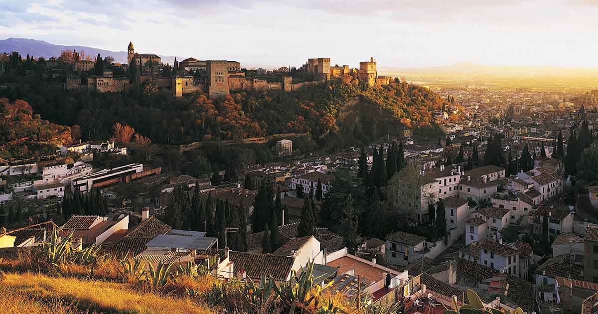 Best Activities And Experiences In Granada | ART CHAPIZ APARTMENTS